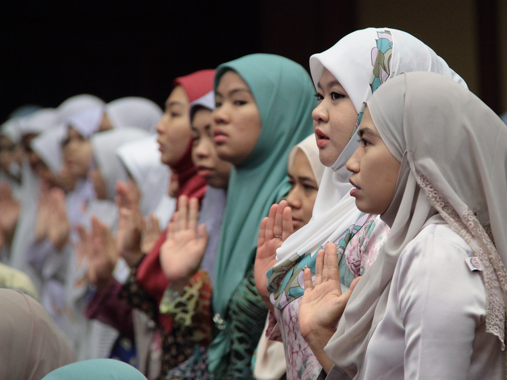Report: More Bruneian women in managerial jobs but political ...