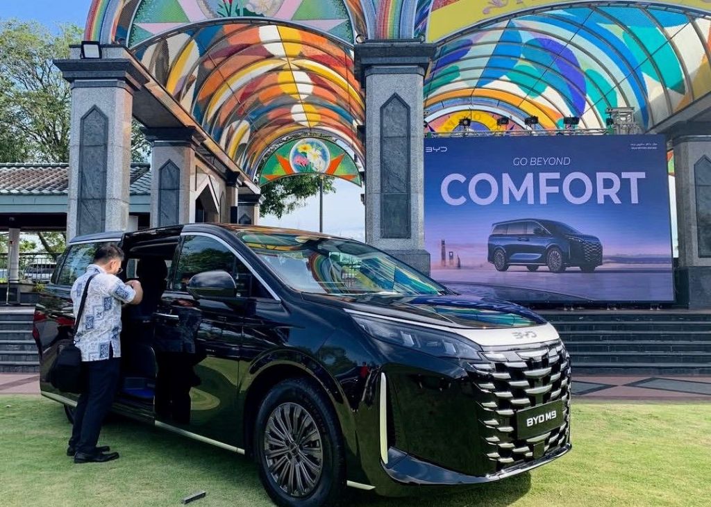 Maju Motors launches BYD M9, a family car with the longest PHEV range ...